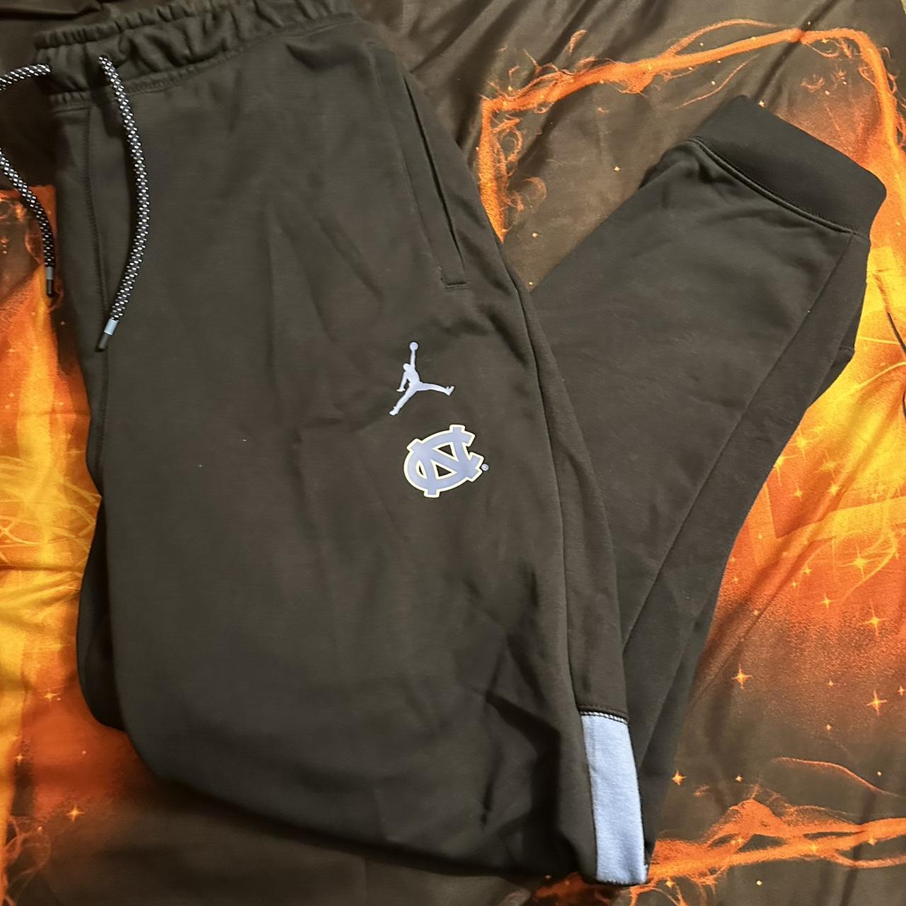 L Jordan sweats super clean - Depop