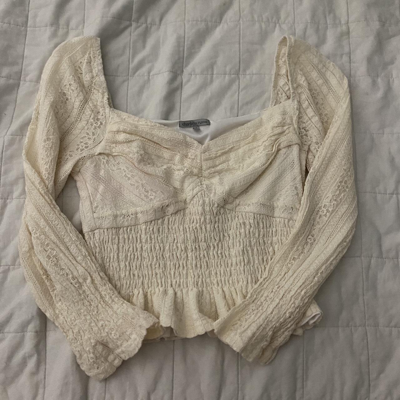 🤍🤍Pretty scrunch shirt with a little frill🤍🤍 - Depop