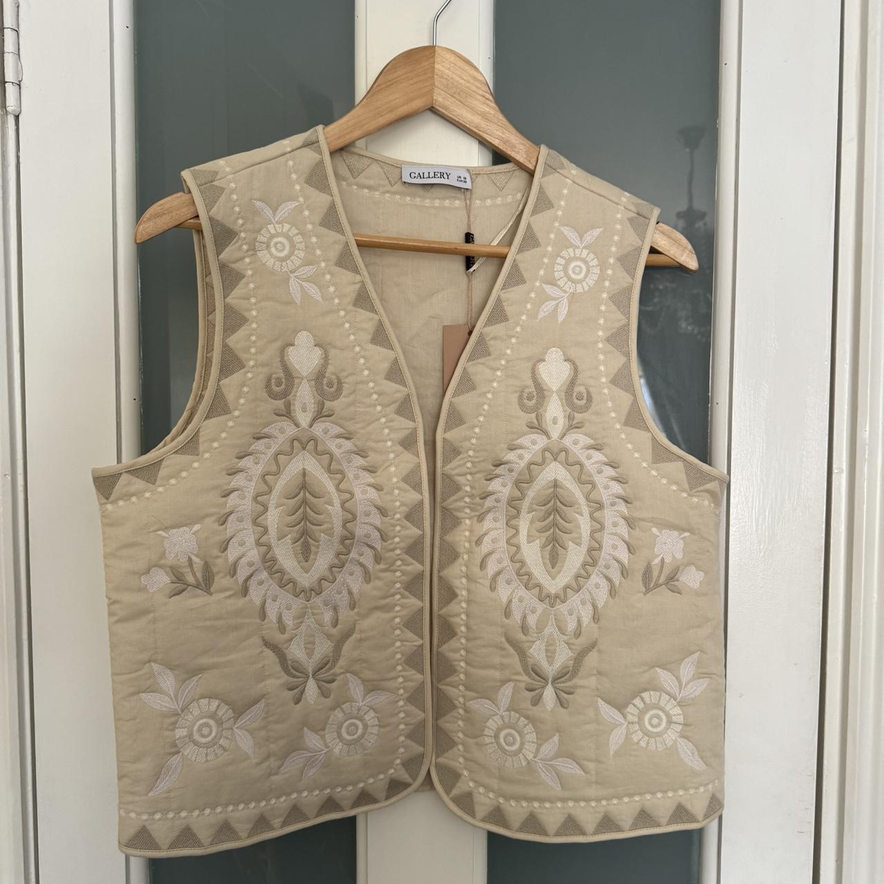 GORGEOUS Dunnes Stores Gallery embroidered... - Depop