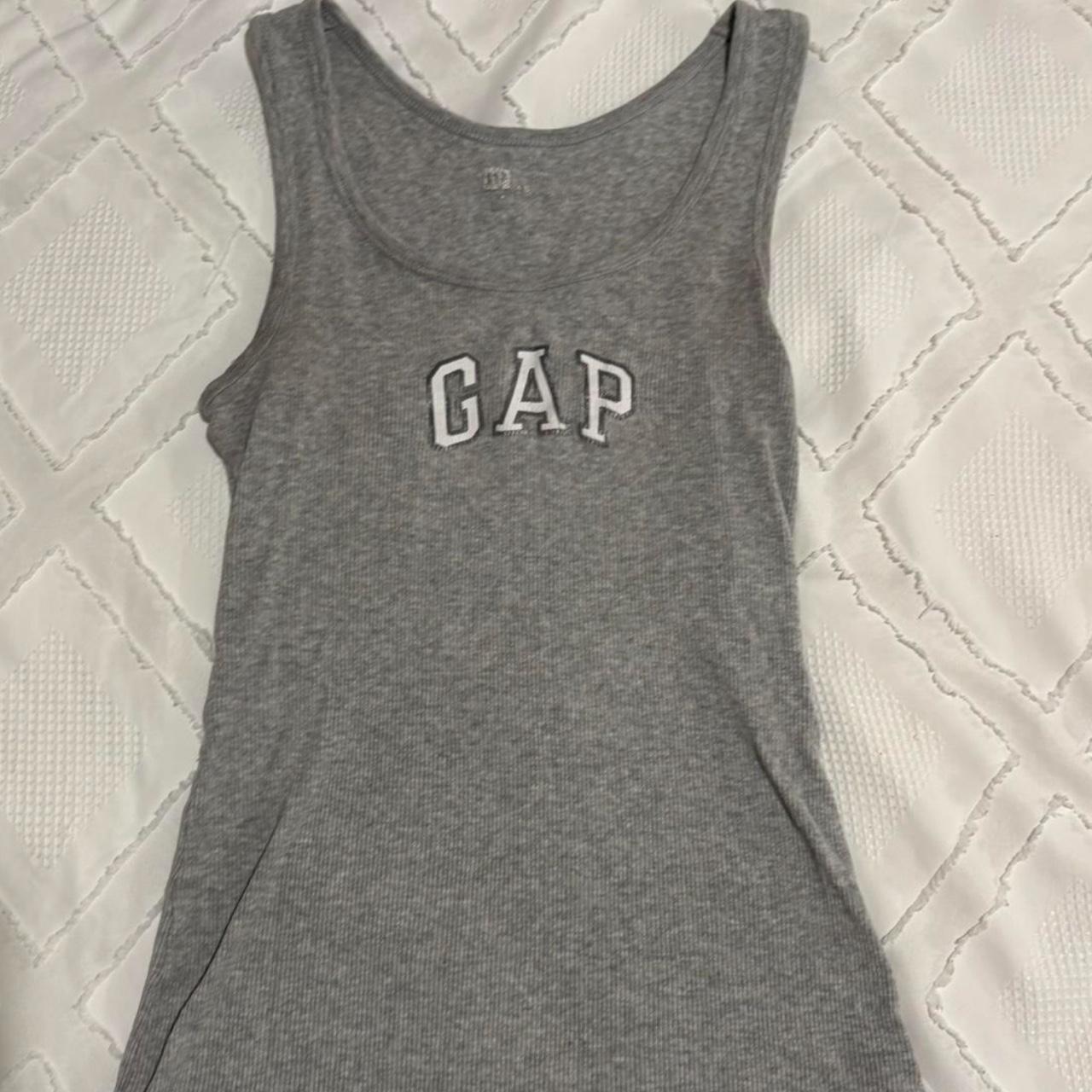 Gap tank top - Depop