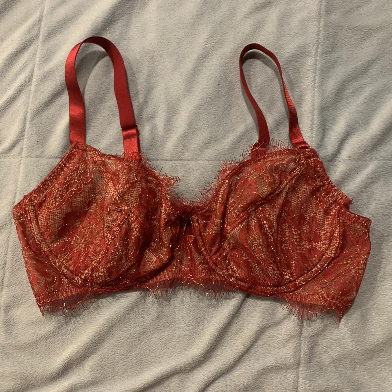 - size 36D - sofia intimates - red and gold lace... - Depop