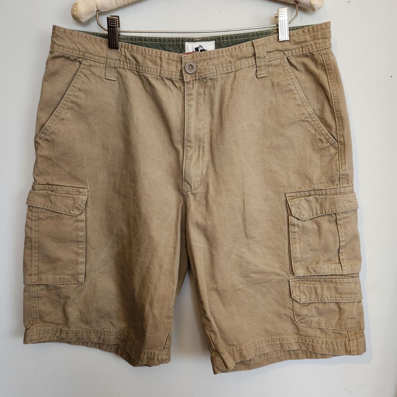 Old Mill Brown Cargo Shorts Size 34 - Depop