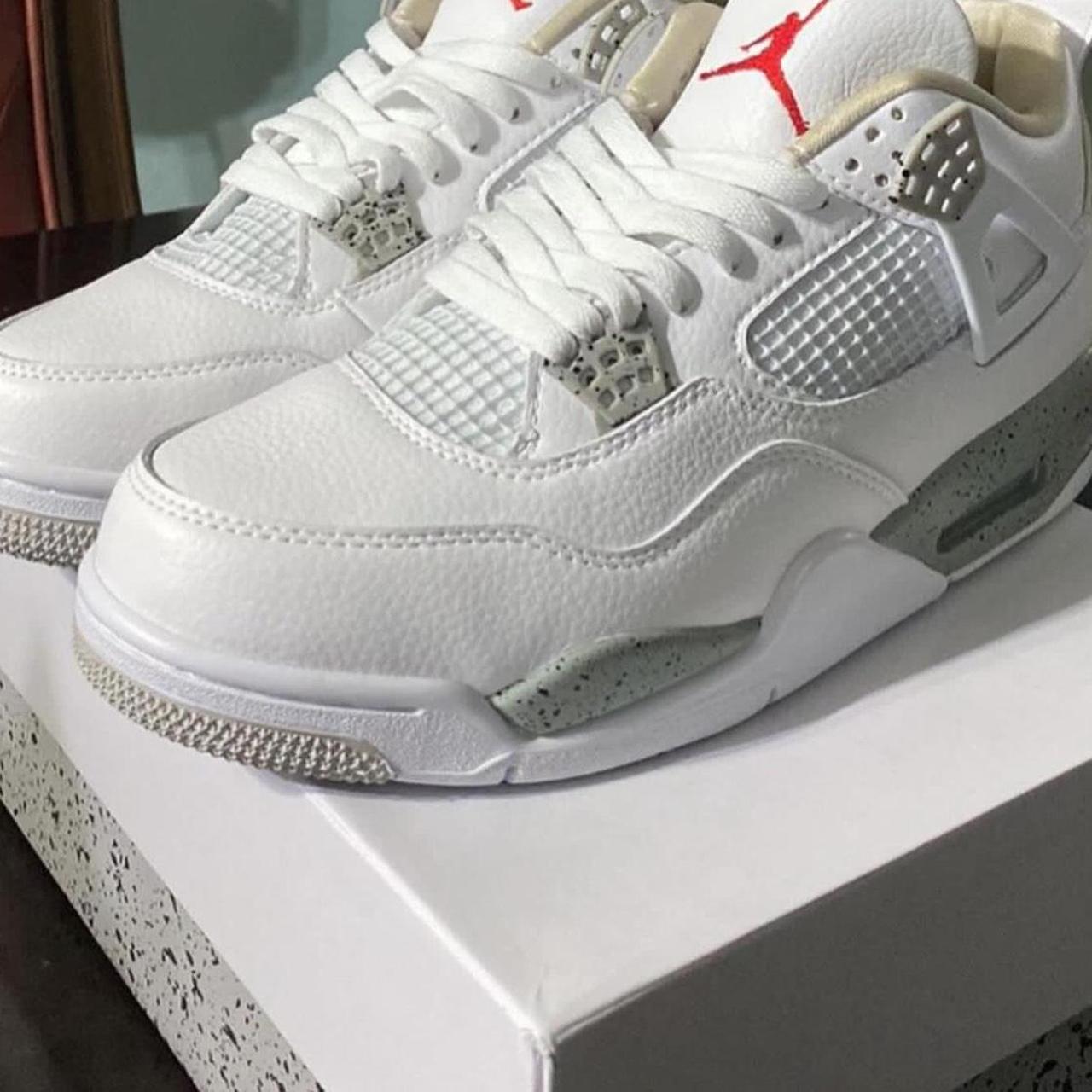 US 9 Oreo 4s NEED GONE FAST SHIPPING - Depop