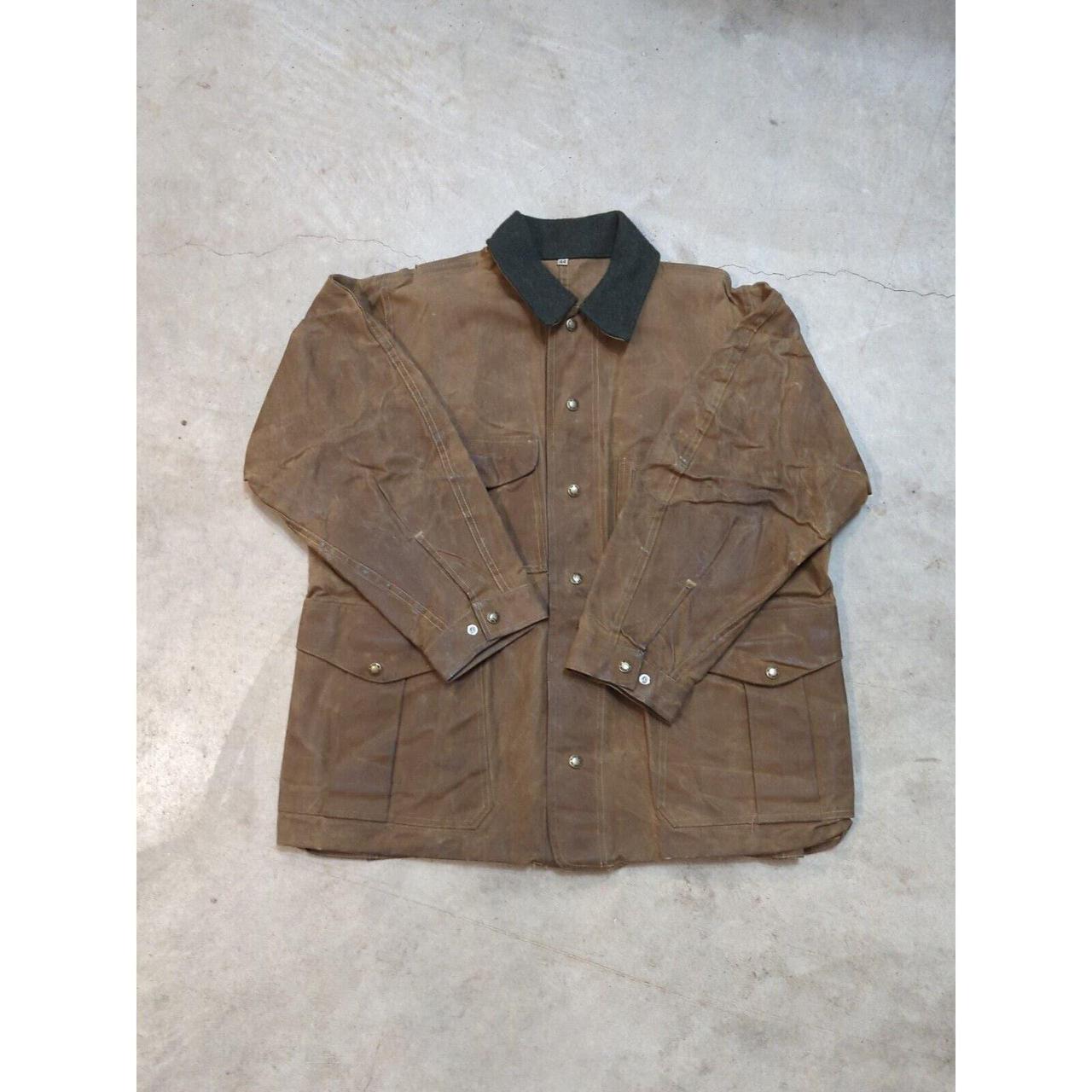 25.5x29 Arm length 20 This is a vintage Filson... - Depop