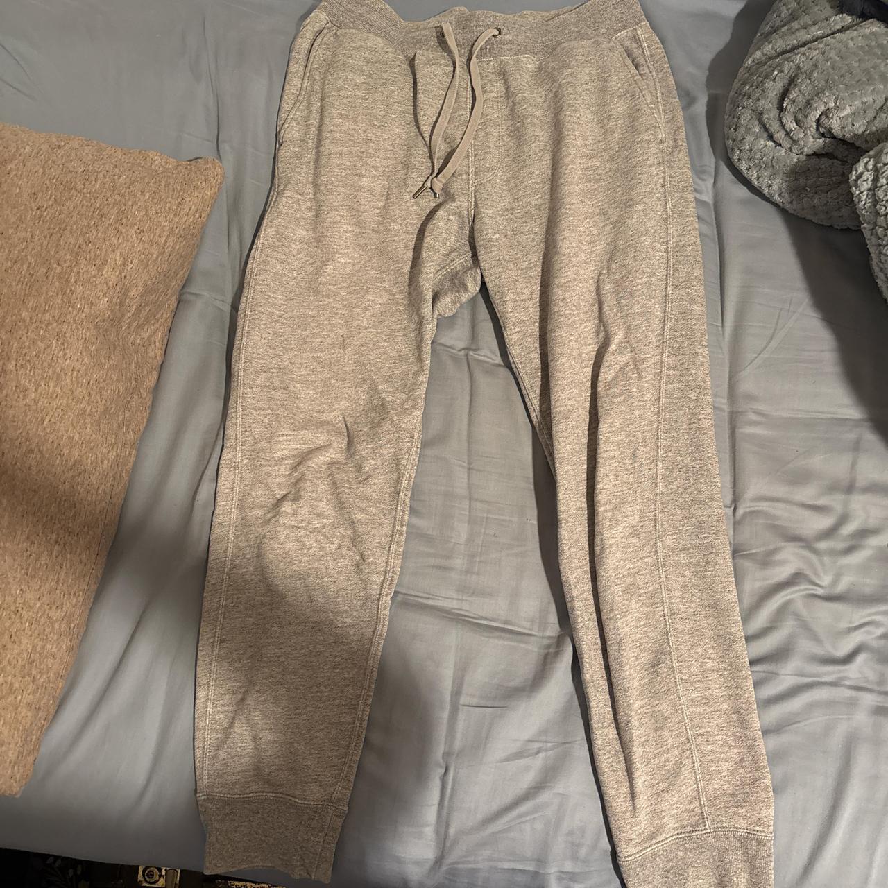 Light grey Uniqlo sweatpants, very nice fabric! - Depop