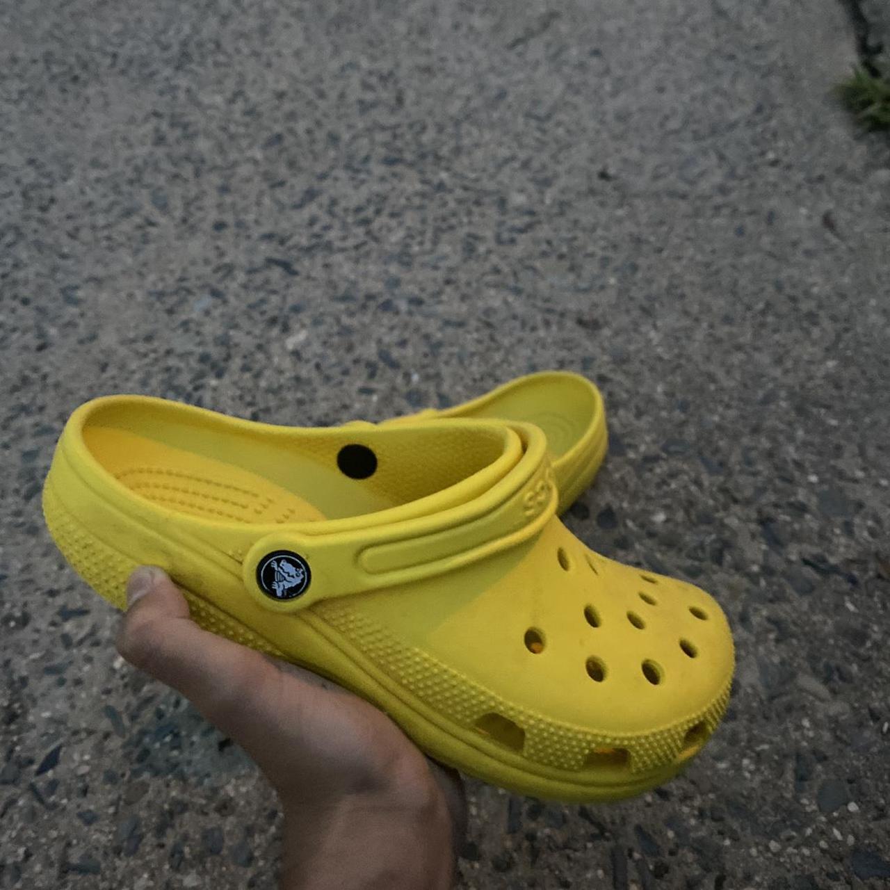 Yellow crocs womens 8 store