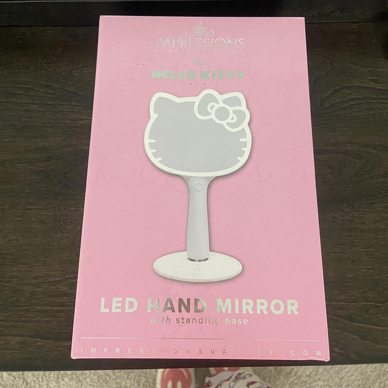 hello kitty mirror🫶🏻 send offers girlies - Depop