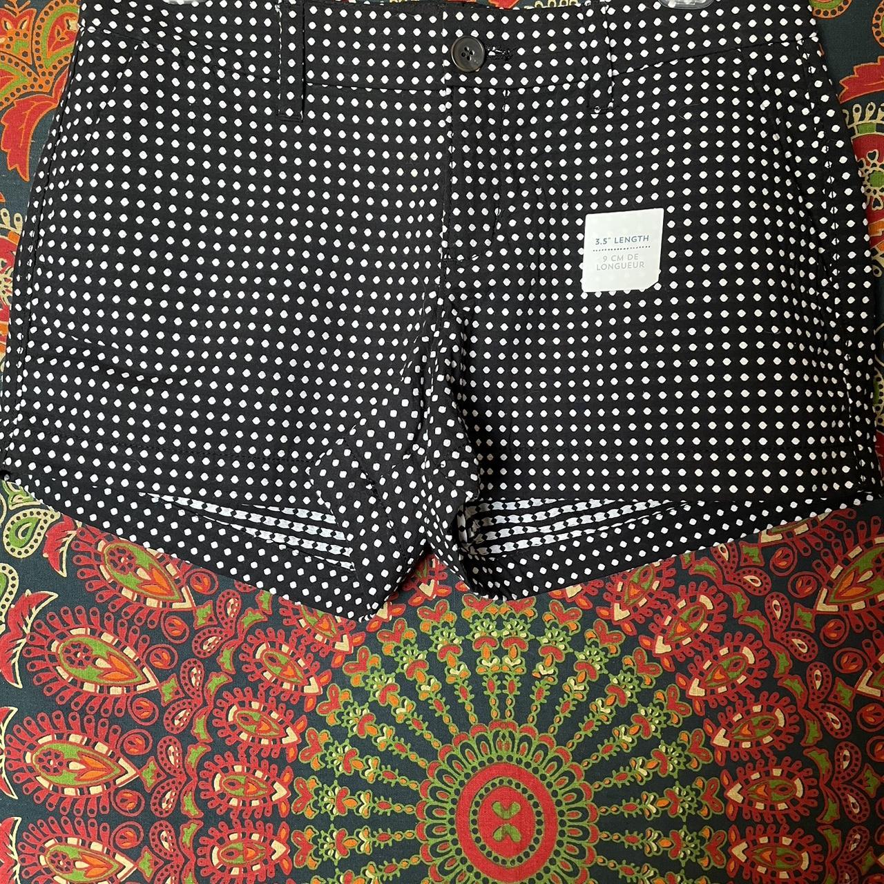 Old Navy white and black dotted shorts. From early... - Depop
