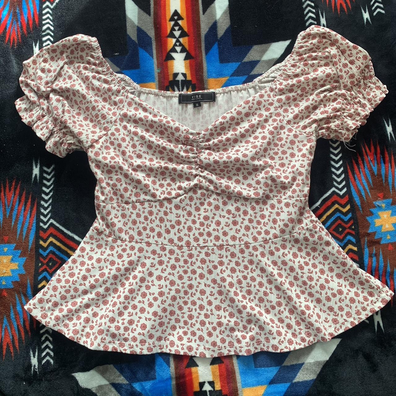 Women’s Medium Off-Shoulder Flare Crop Top. A few... - Depop