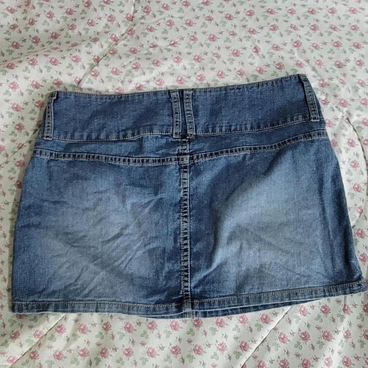 Cute y2k 2000s Faded denim Mini skirt Tag says 9... - Depop