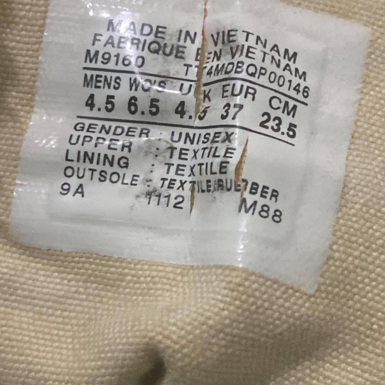 Black, high-top converse non-platform - Depop