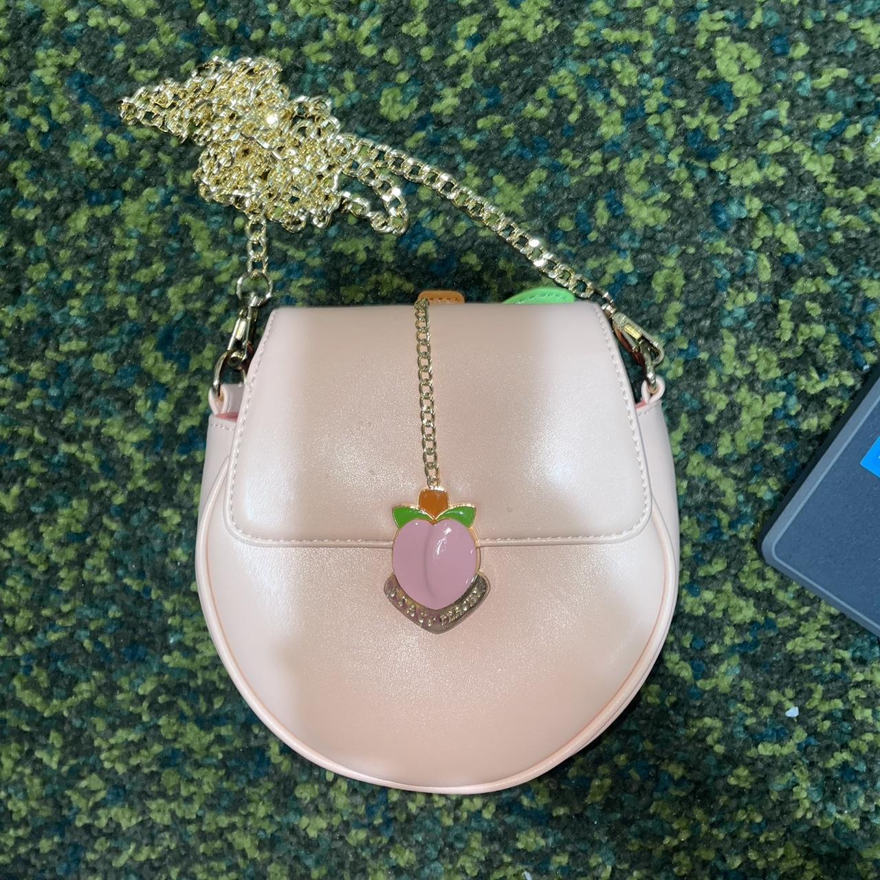 Megan plays stay peachy bag #bag #crossbody #kawaii - Depop
