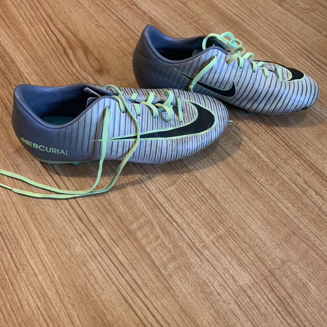Nike soccer cleats mercurial size 5 - Depop