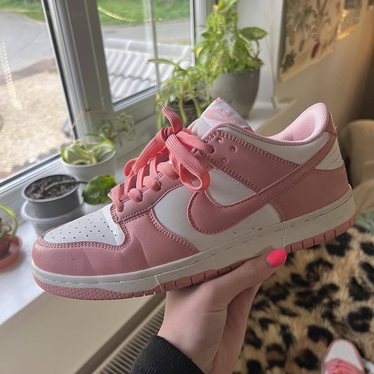 Dunk DUPES, hence price UK 6.5 - Depop