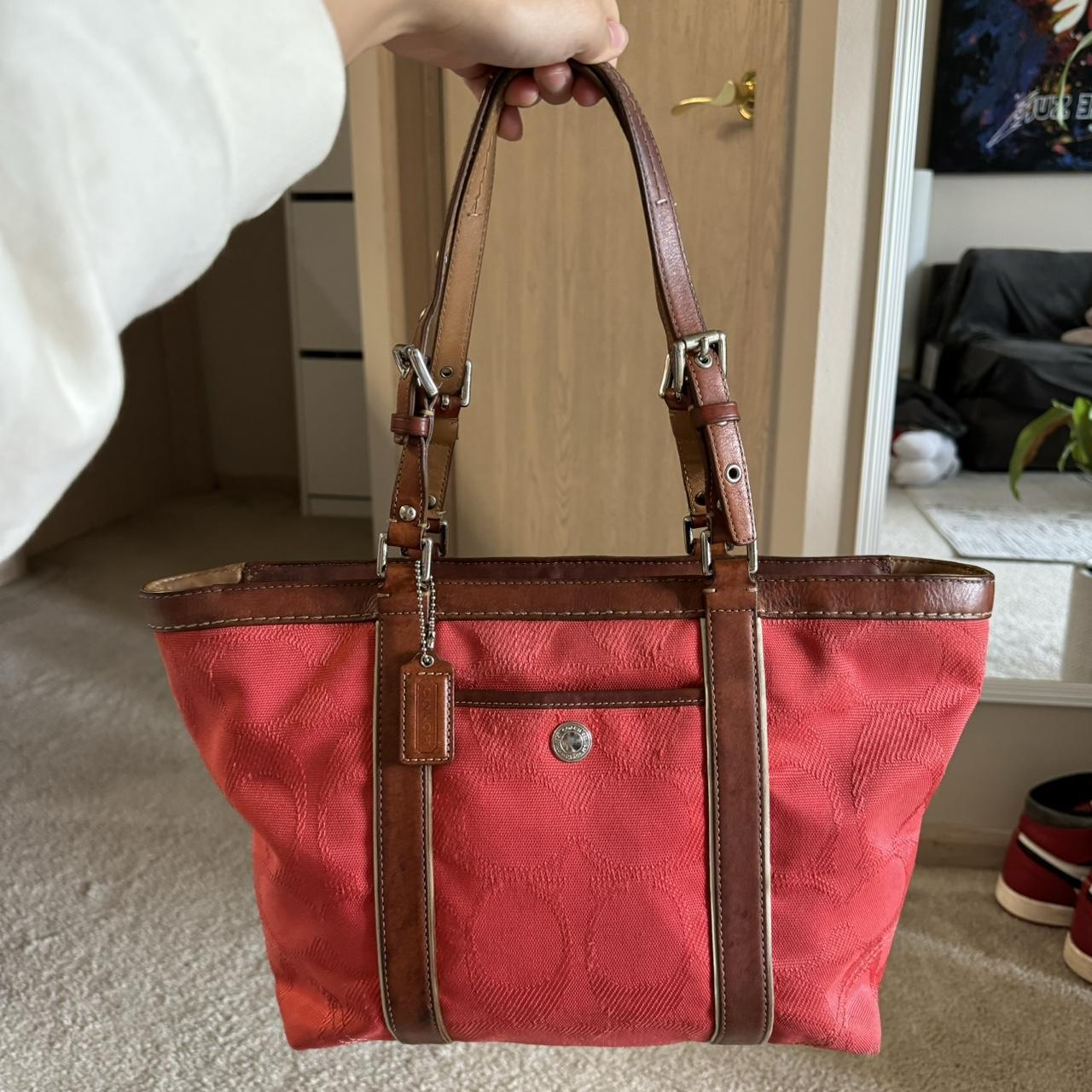 COACH F13560 CORAL SIGN GALLERY TOTE W/TAG 14W 10.5H... | Depop