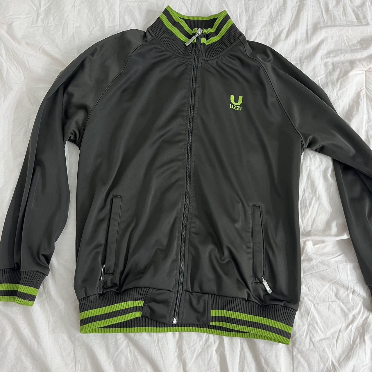 Nice uzzi full zip sweater nice colors Size M - Depop