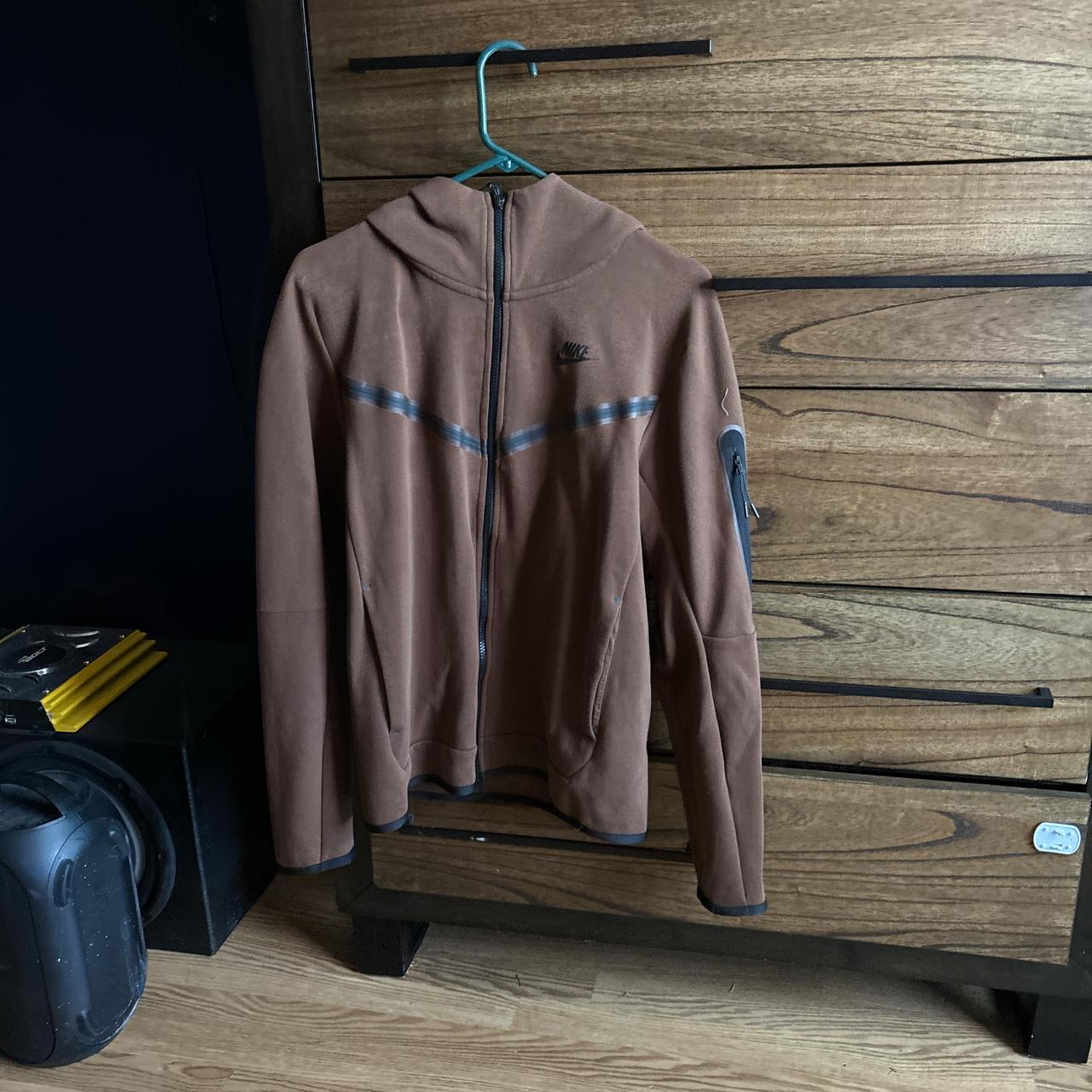 Brown Nike tech worn once basically brand new - Depop