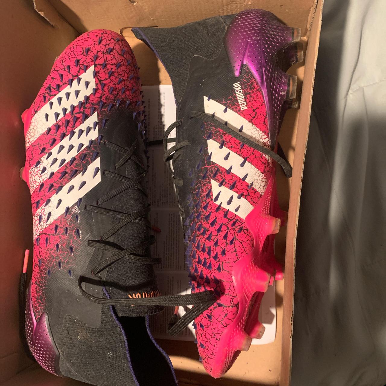 Predators adidas Used fairly - Depop