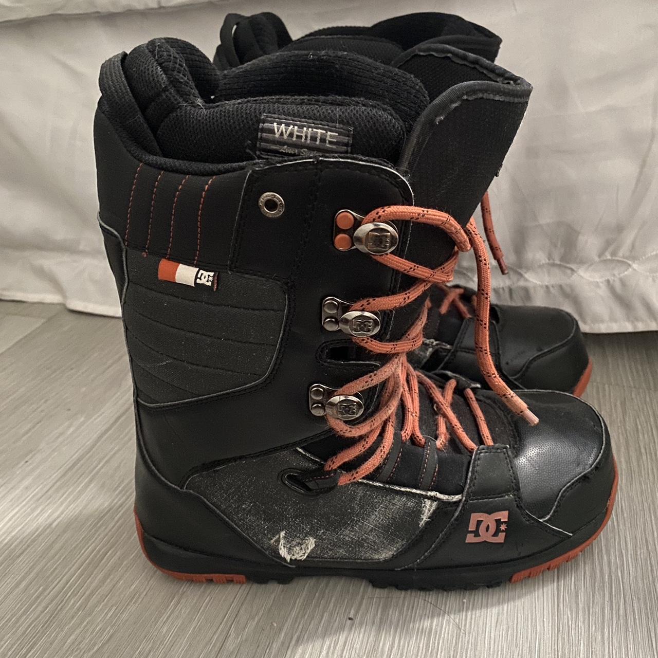 DC snow boots just a little bit of tears but pretty... | Depop