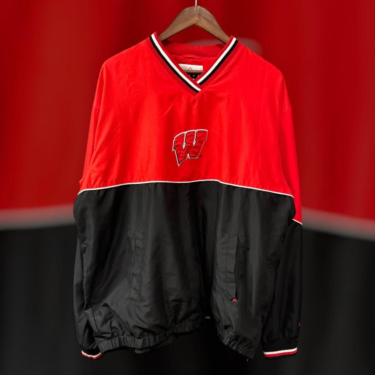 Wisconsin badgers windbreaker crew size Xl 📏26x29” | Depop