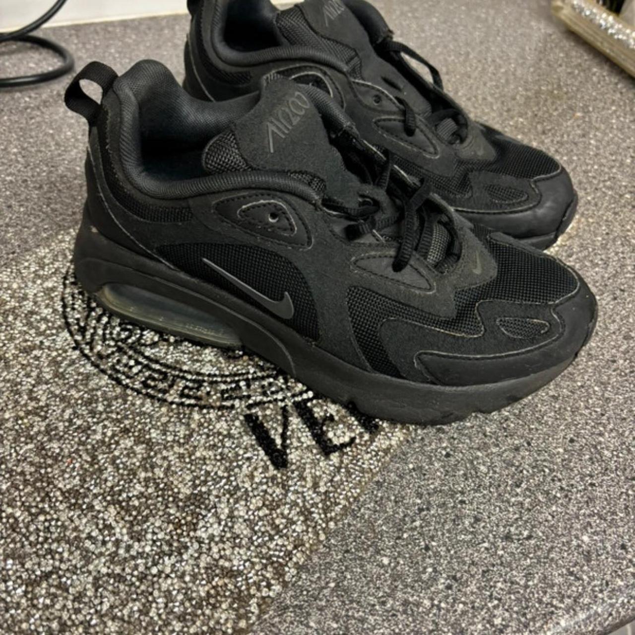 Uk size 5 All black Air max 200 trainers in good... - Depop