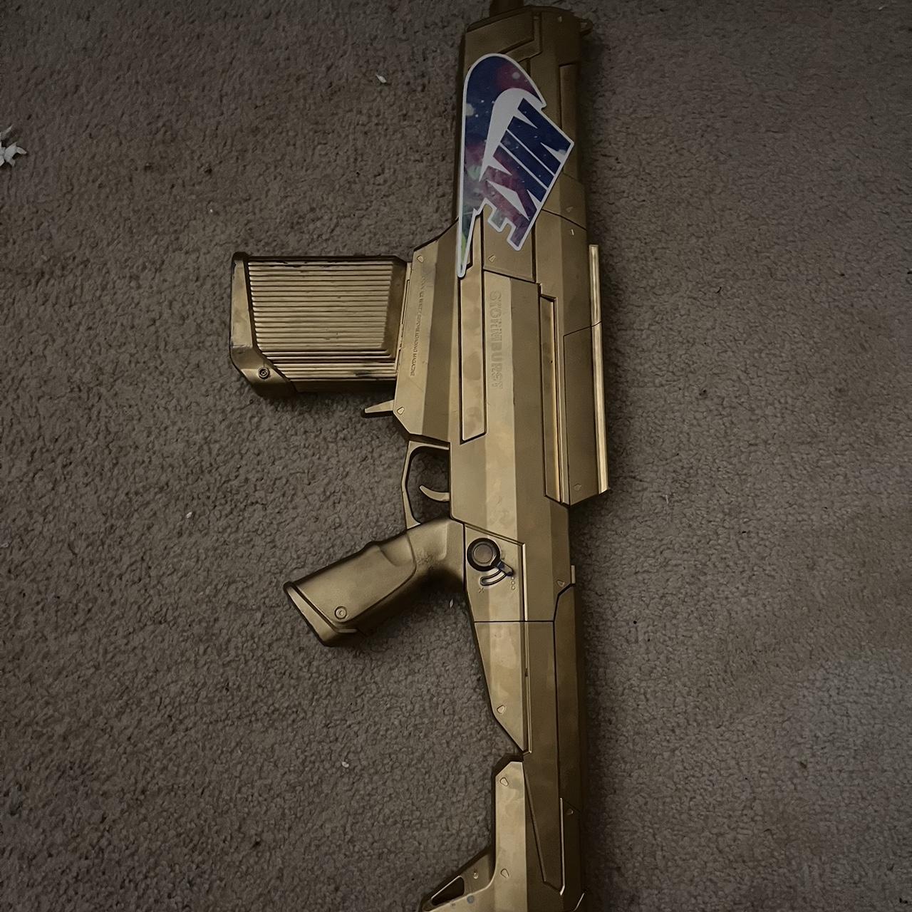 Gold splat gun detachable with battery and charger - Depop