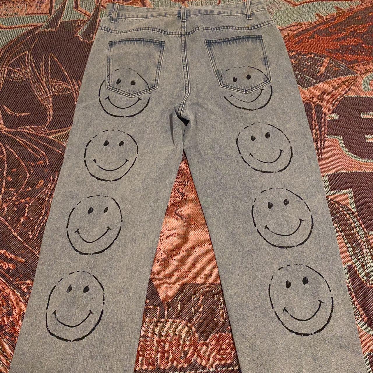 XL smiley jeans - Depop
