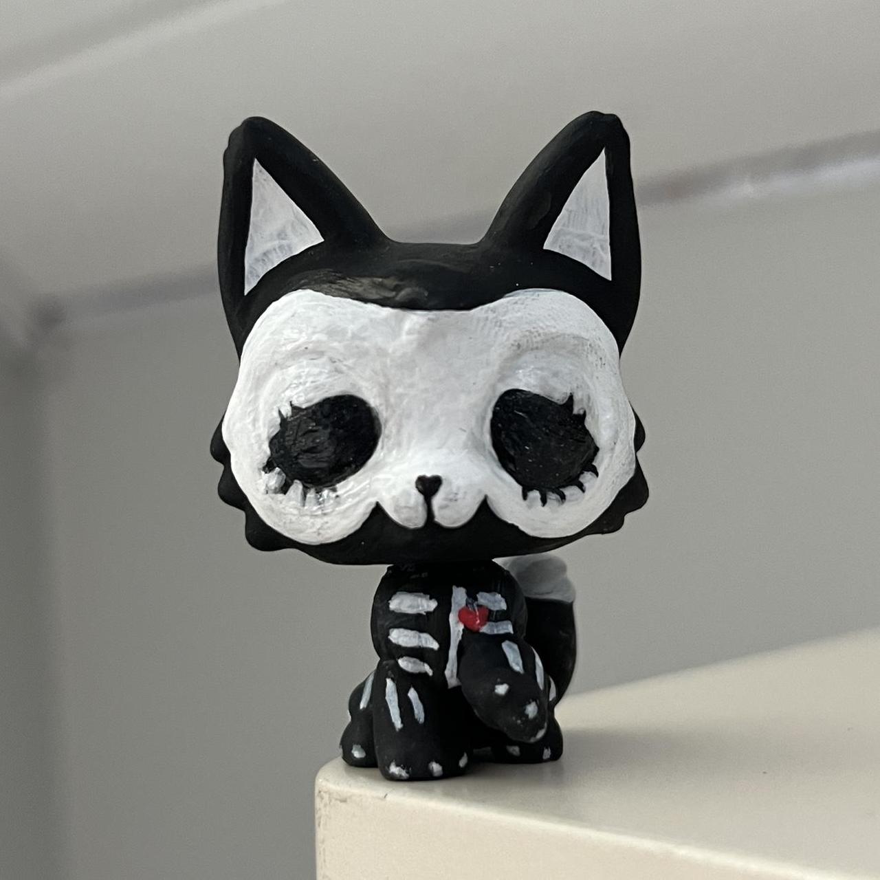 Littlest Pet Shop (LPS) Wolf Cat skeleton custom... | Depop