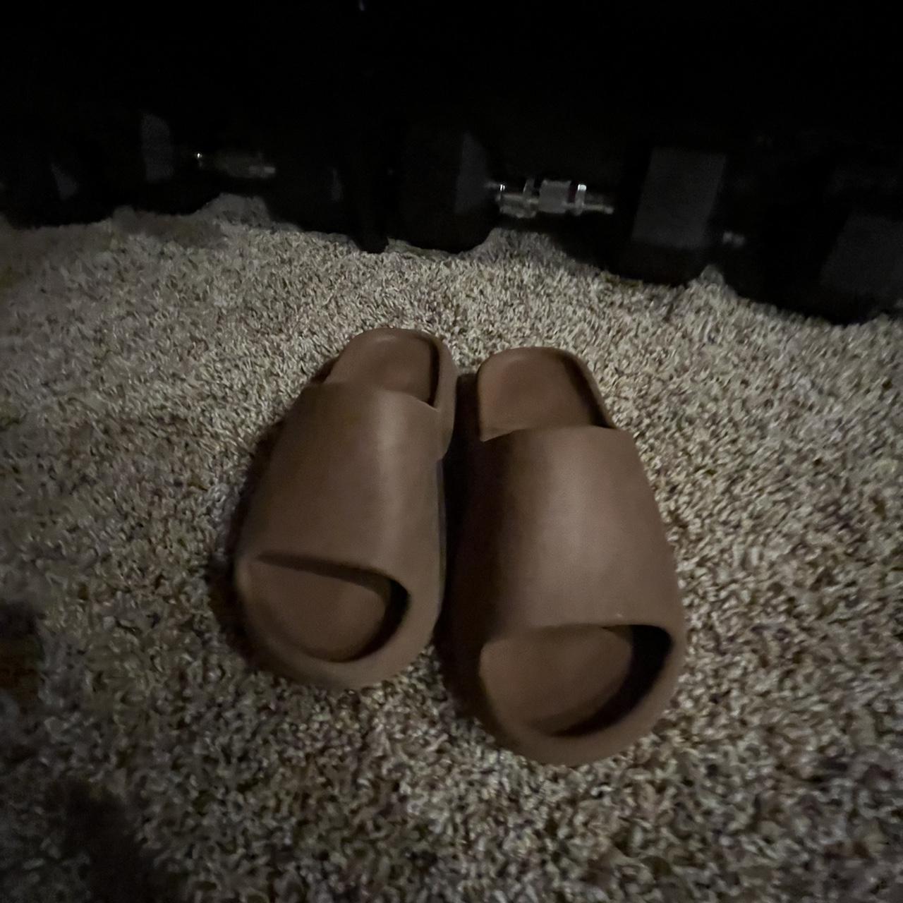 brown yeezy slides good condition - Depop