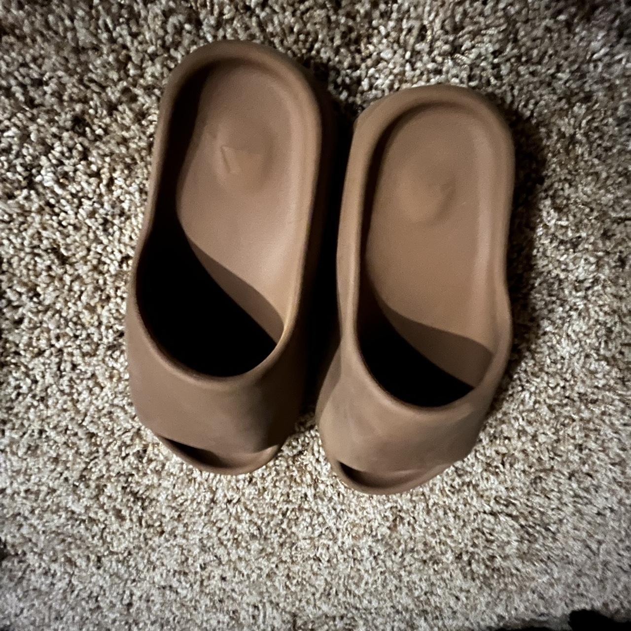 brown yeezy slides good condition - Depop