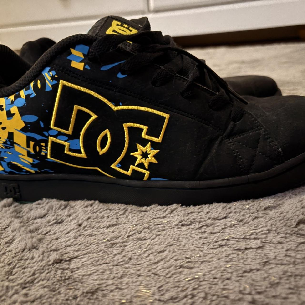 Vintage Black and yellow DC skateboarding shoes... | Depop
