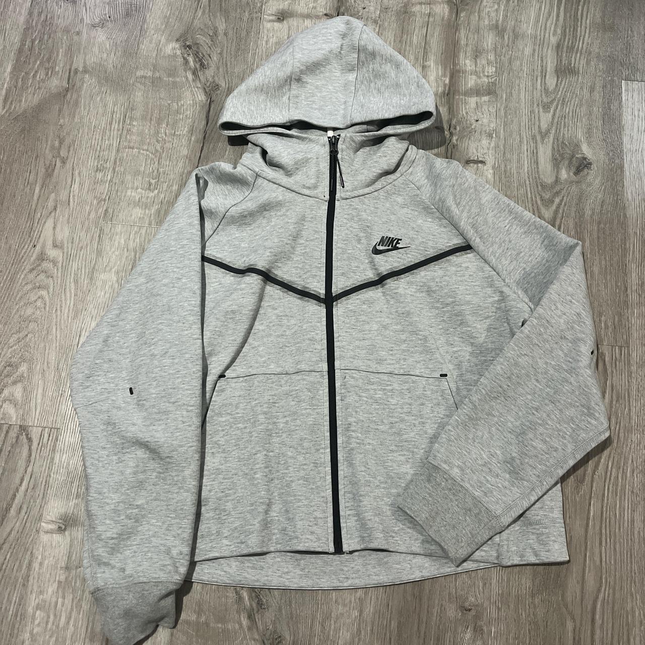 Nike - Grey Nike tech fleece Women’s size L - Depop