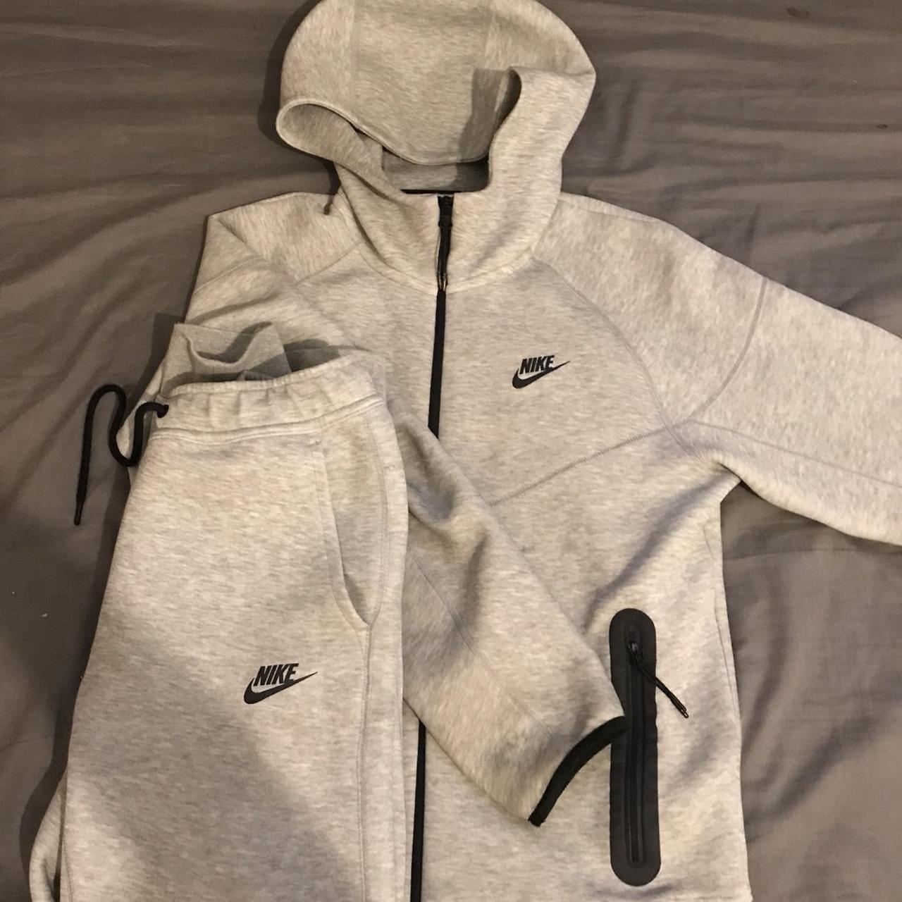 Full grey nike tech - Depop