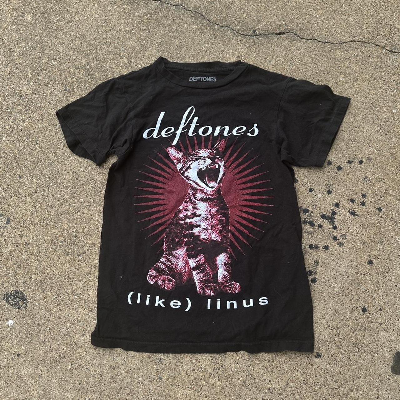 Deftones graphic cat t-shirt - black and red... - Depop