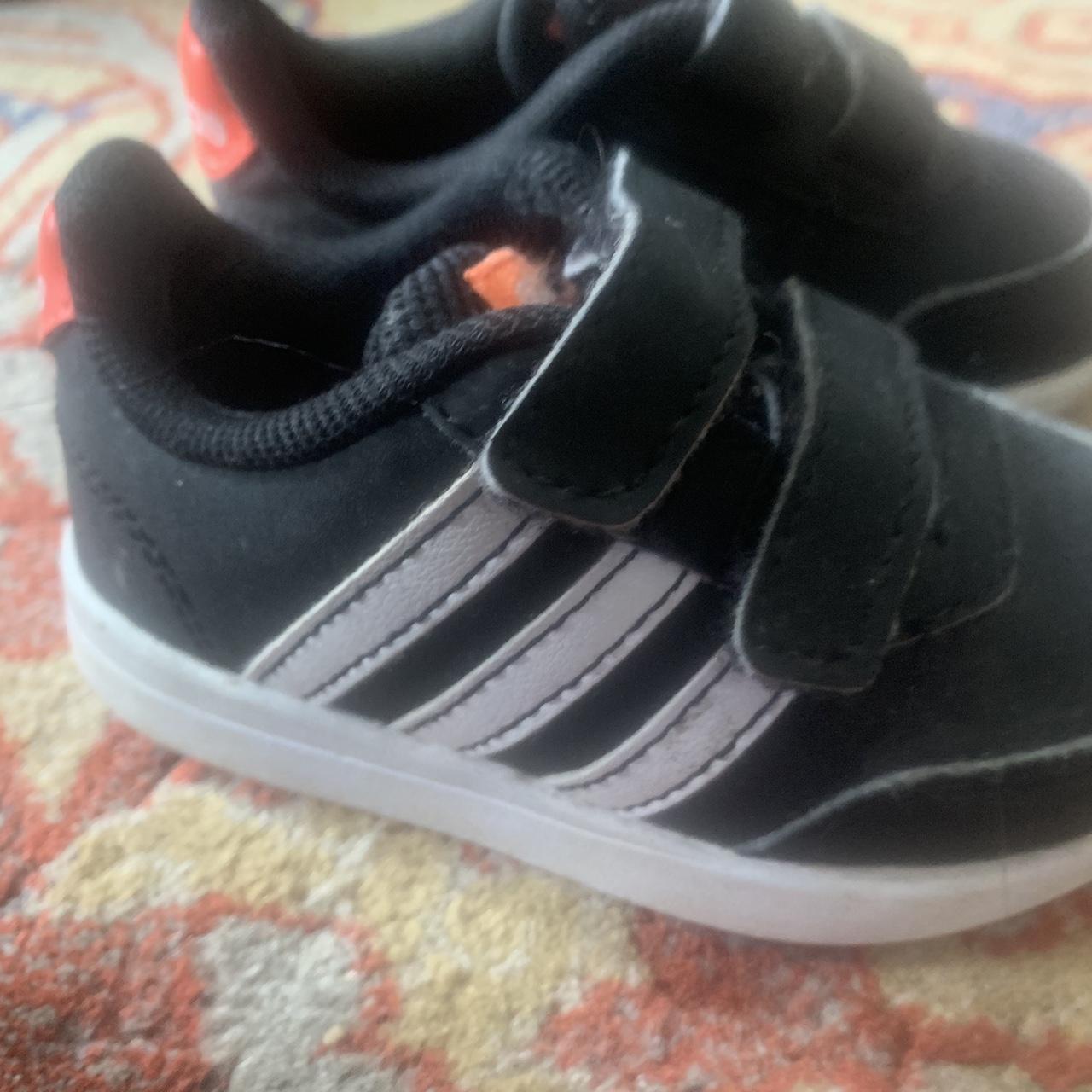 Kids new adidas trainers size 4 - Depop
