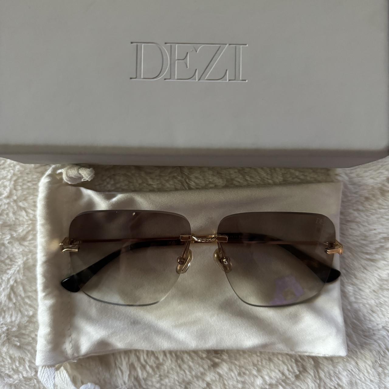 Dezi 2000s gold/g15 gradient Worn twice, no... - Depop