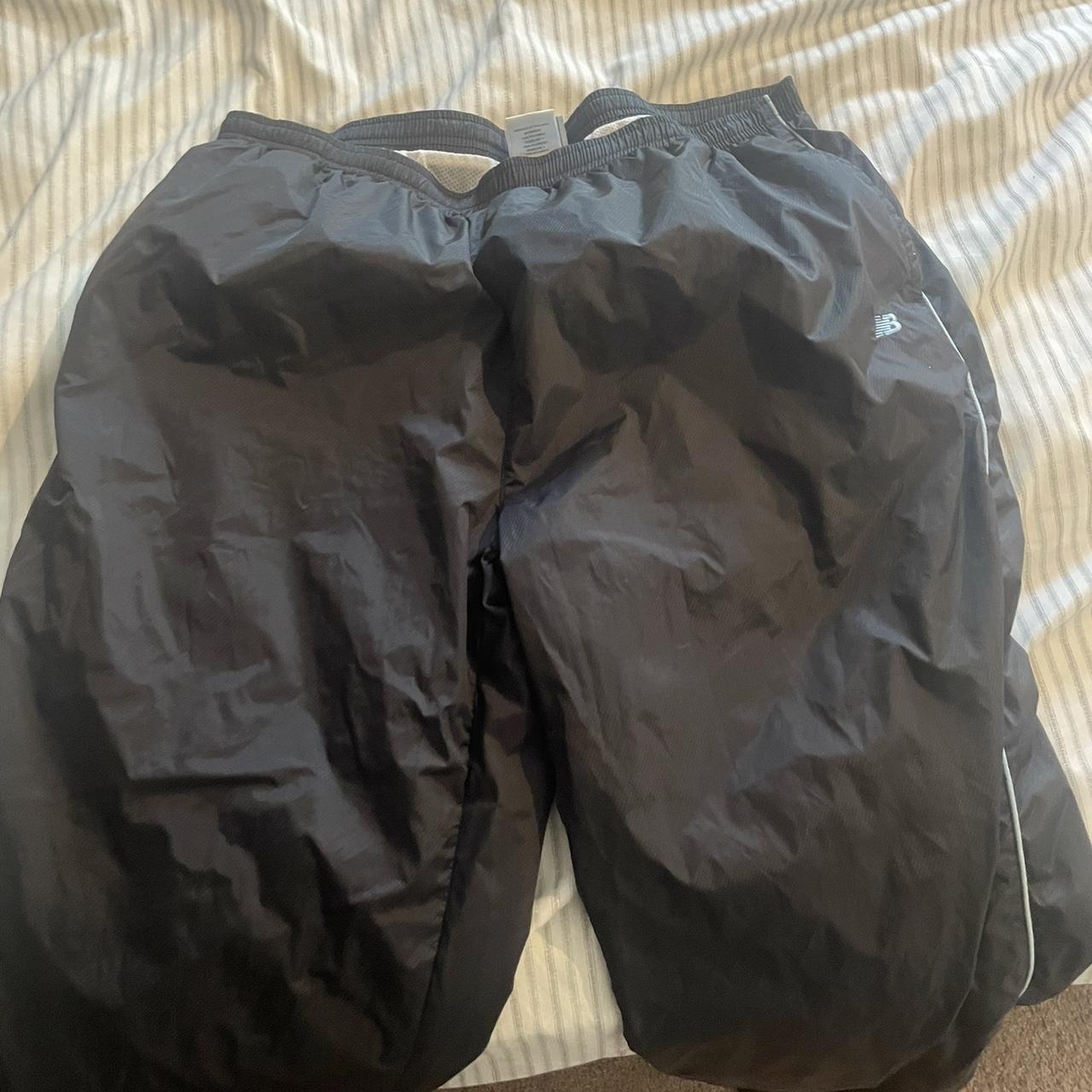 New balance baggy pans - Depop