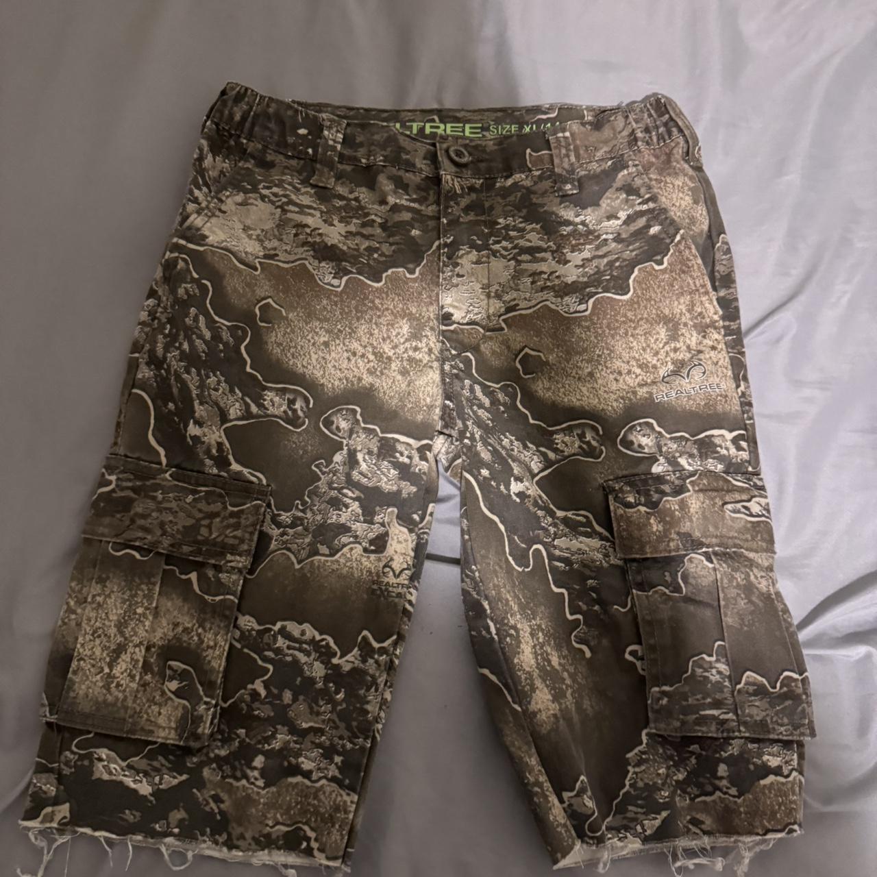 Size XL in boys will fit girl or short dude RealTree... - Depop