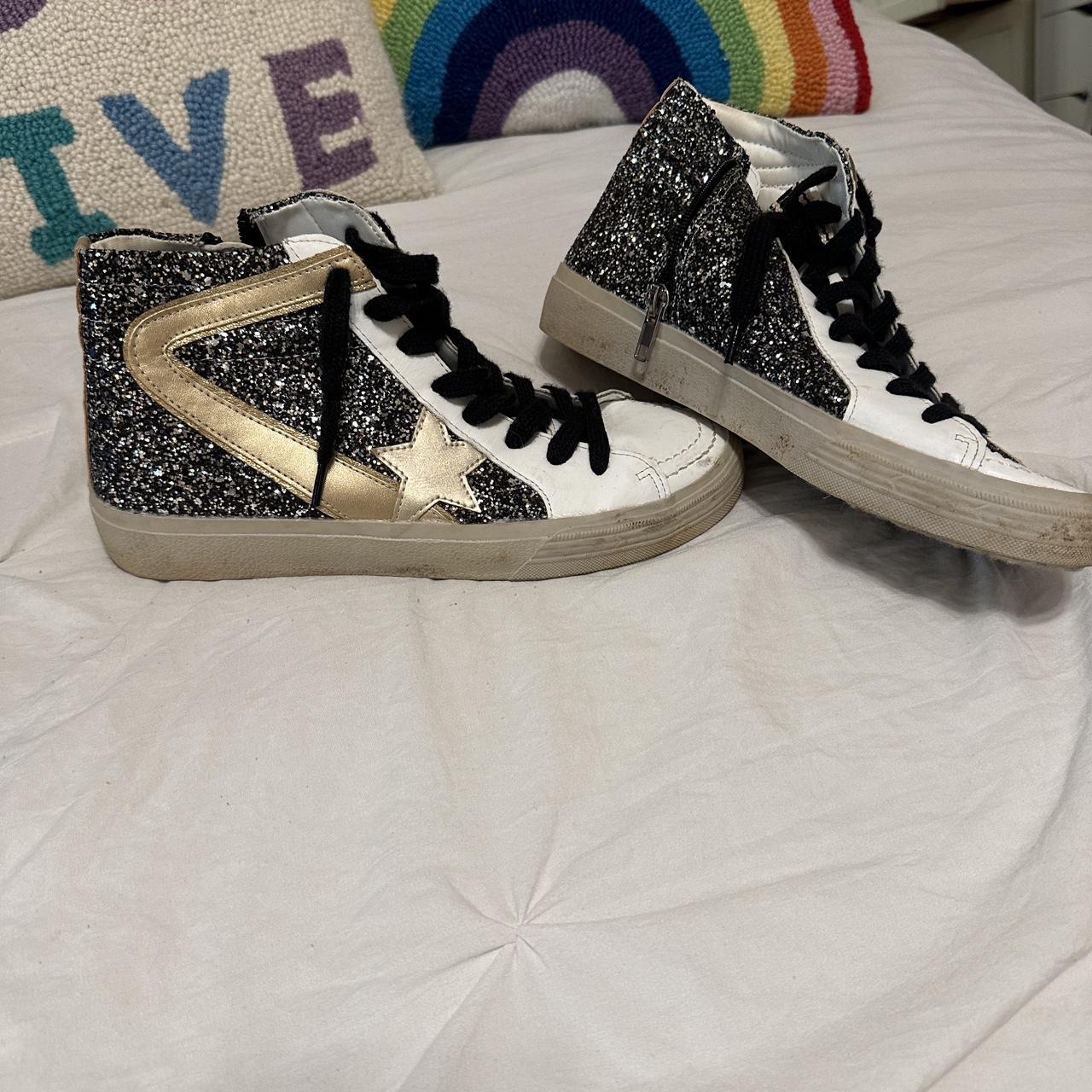 shu shop mid rise sneakers! super cute size 8!!!! - Depop
