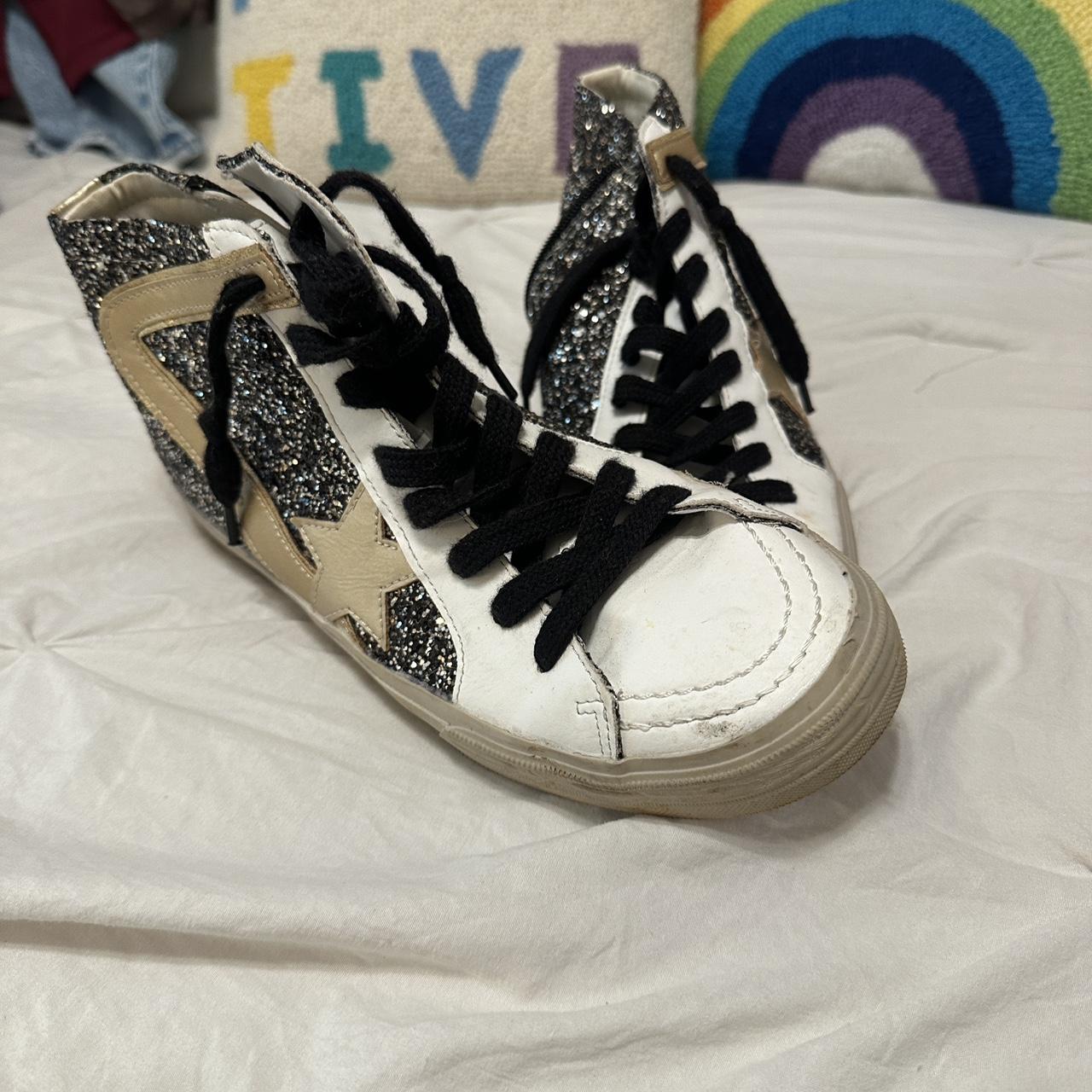 shu shop mid rise sneakers! super cute size 8!!!! - Depop