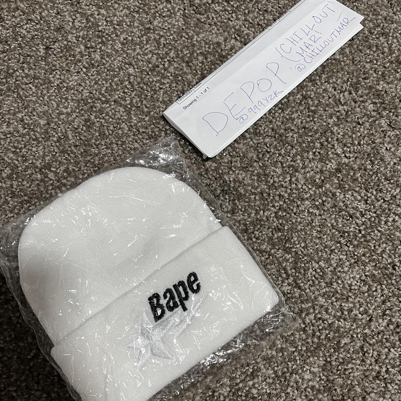 White bape beanie - Depop