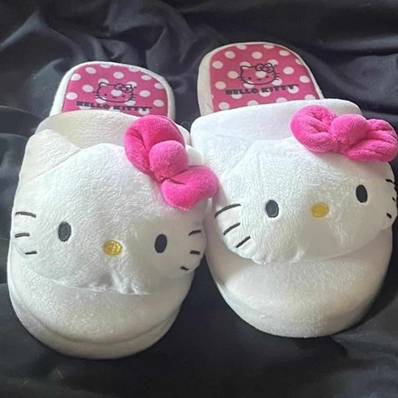 hello kitty slippers says size S (4/5) but fits... - Depop