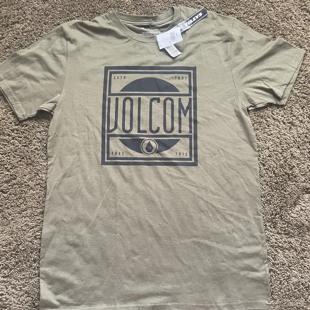 Volcom Camo T-shirt; New with Tags Size: L - Depop