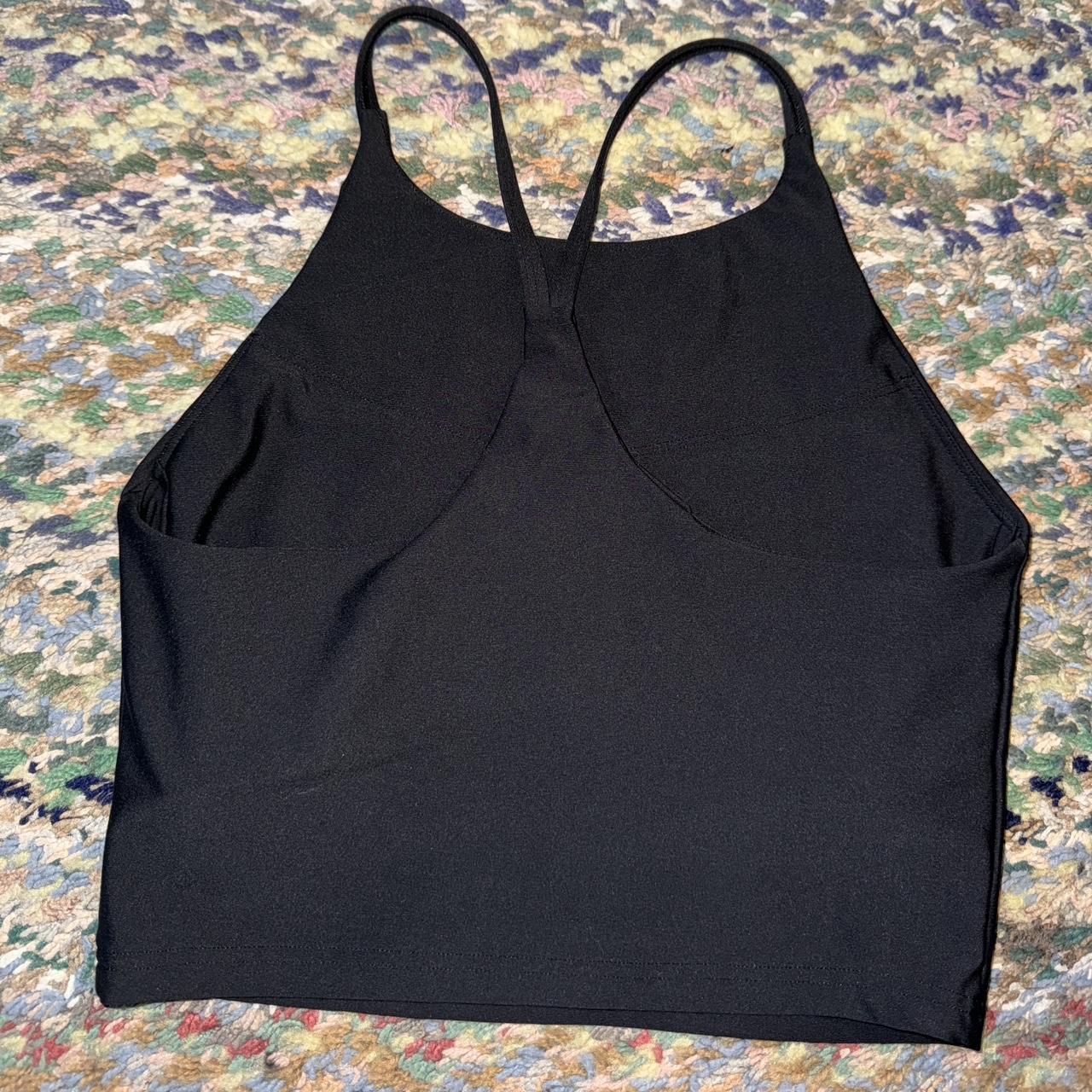 Old Navy Razorback Exercise tank-built in... - Depop