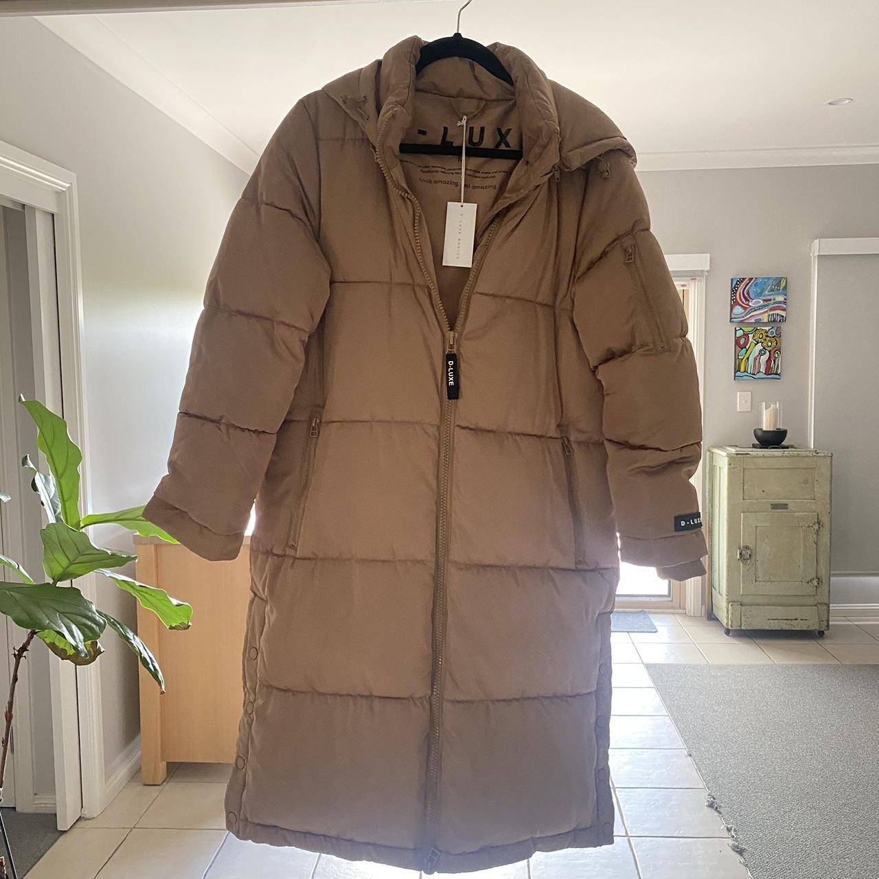 D-Luxe, Long line Puffer - Depop