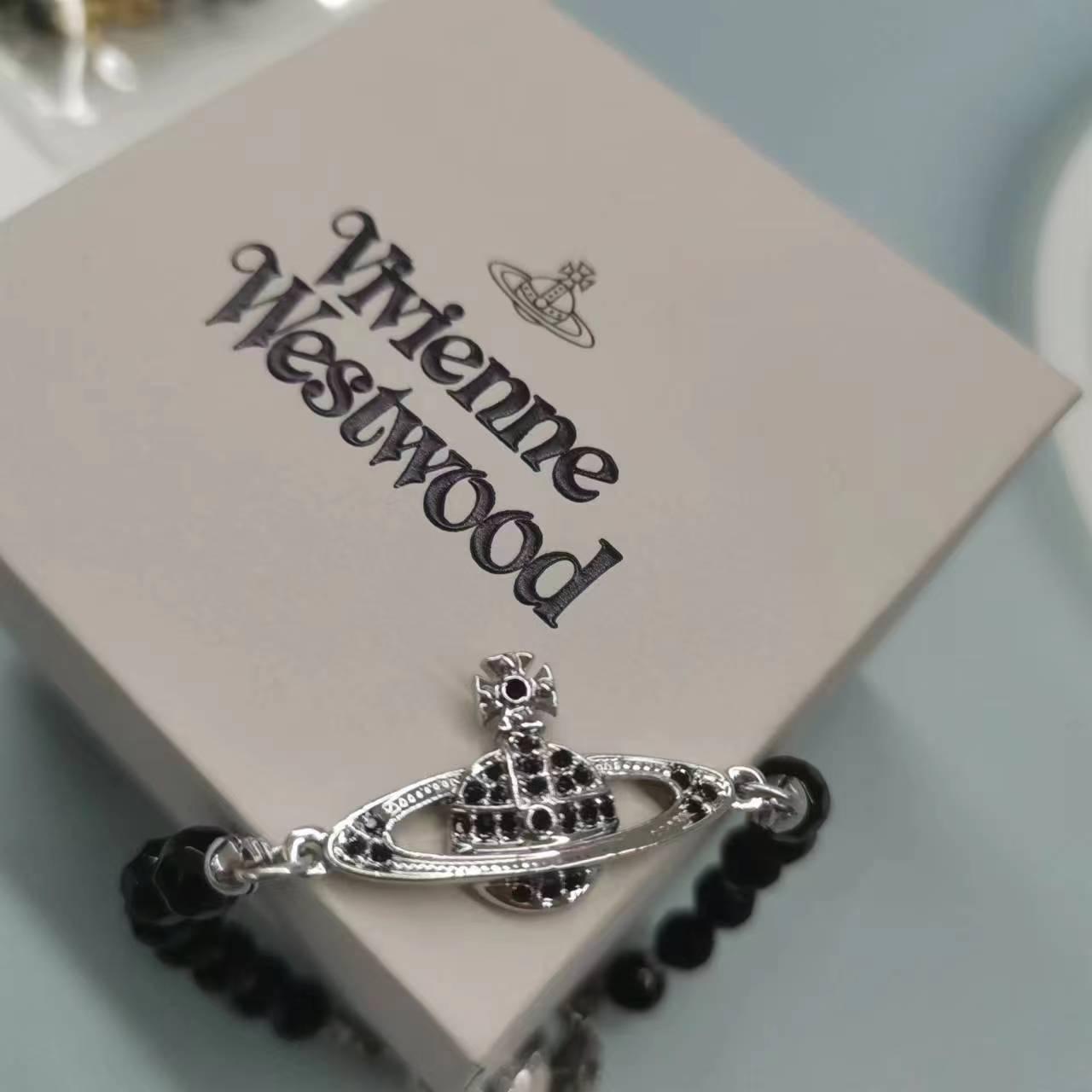 Vivienne Westwood good condition - Depop