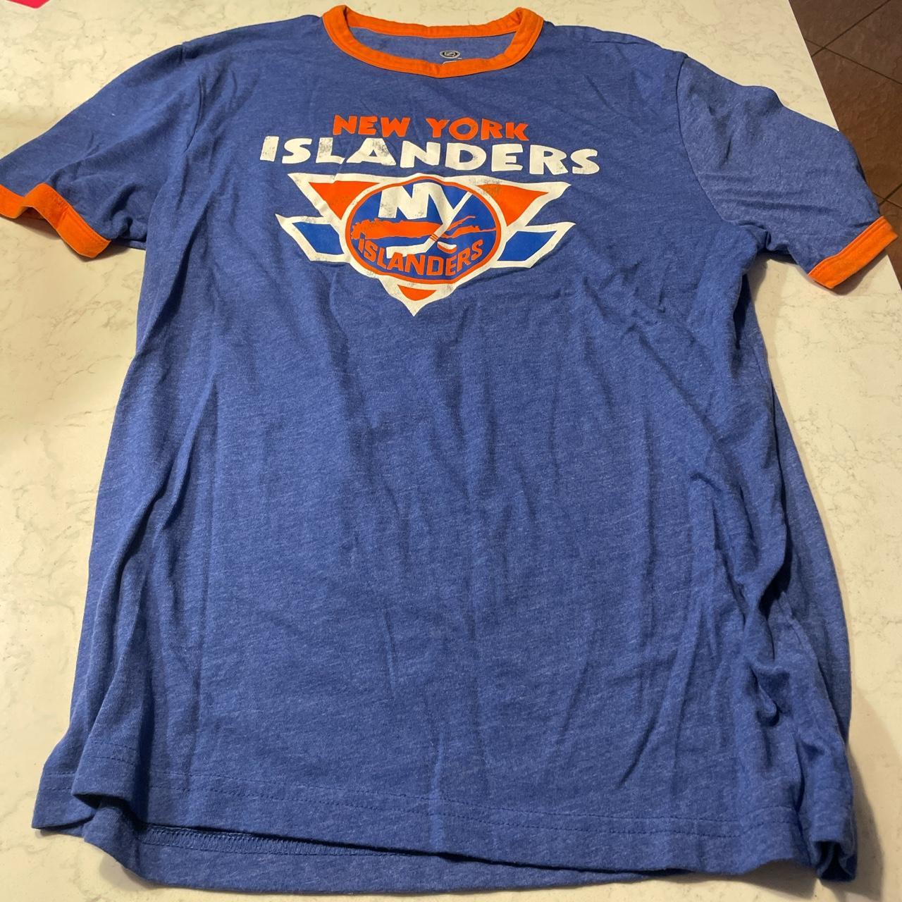 Large New York Islanders shirt - Depop