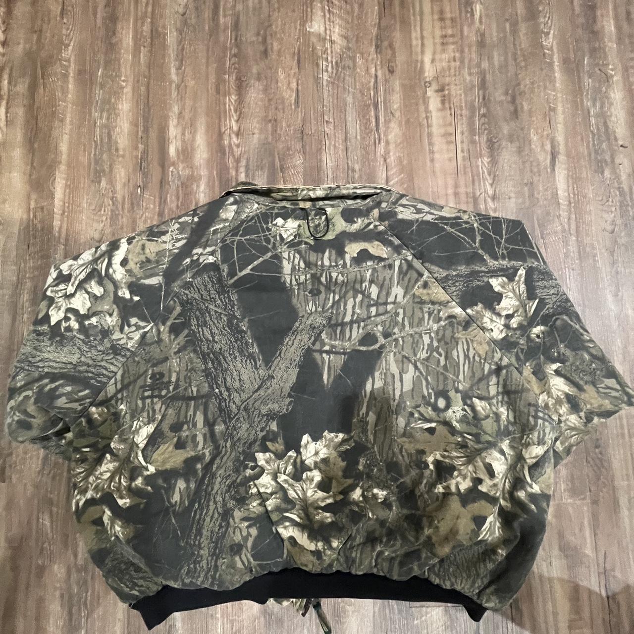 Realtree camo jacket •Large •small holes • great... | Depop