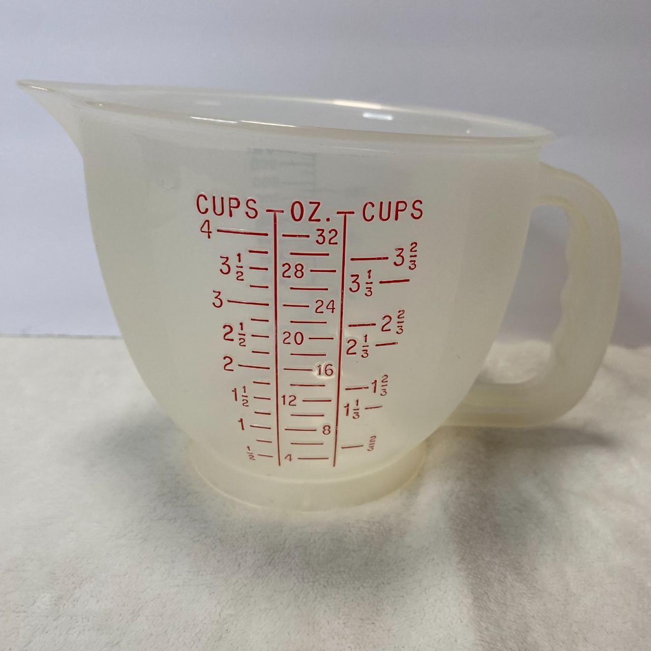 Tupperware Measuring Cup 4 Cups/1000ml Plastic Made... - Depop