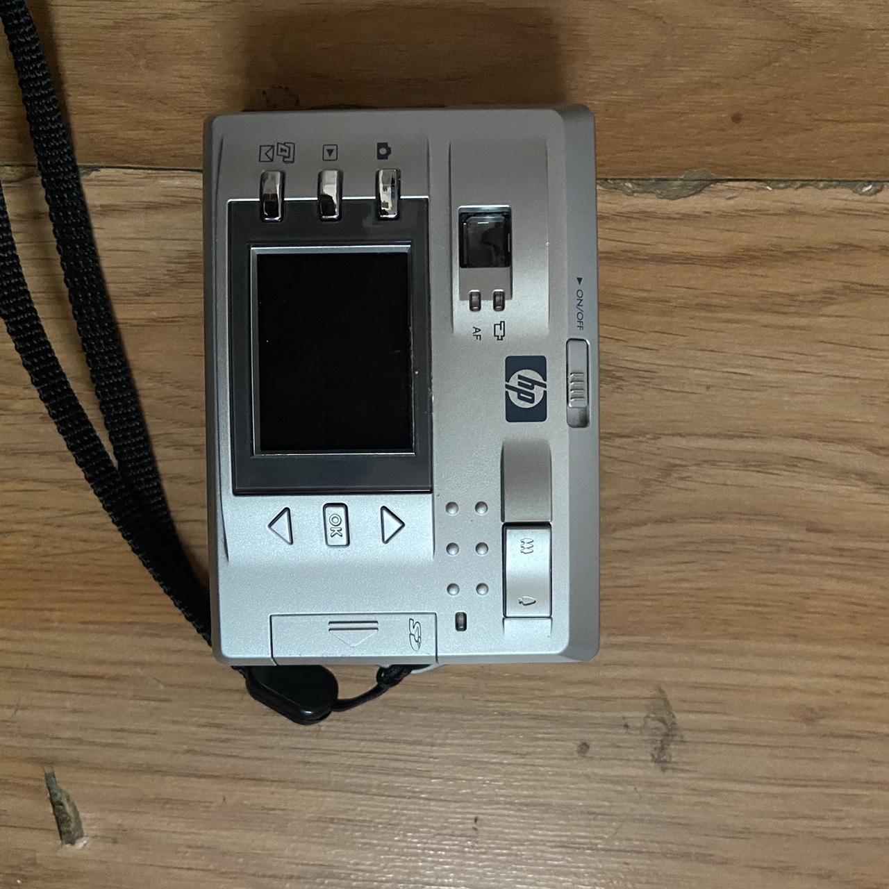 Hp Smart Vintage Digicam Takes triple A batteries... | Depop